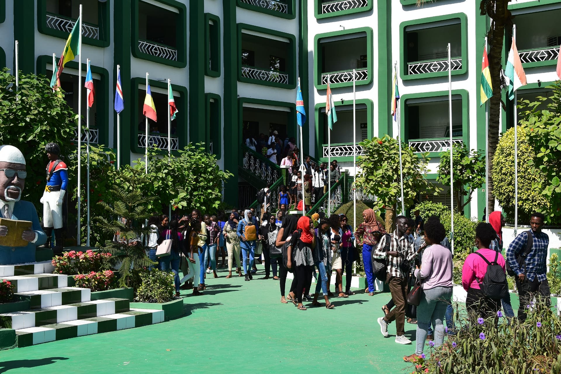 Université Amadou Hampaté Bâ UAHB à Dakar - Edukiya