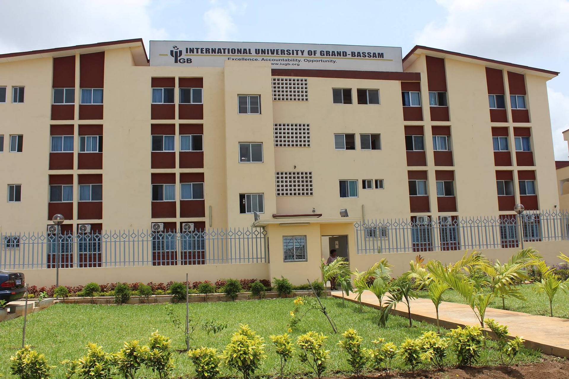 Université de Grand-Bassam Côte d'Ivoire IUGB - Edukiya Université de Grand-Bassam Côte d'Ivoire IUGB - Edukiya